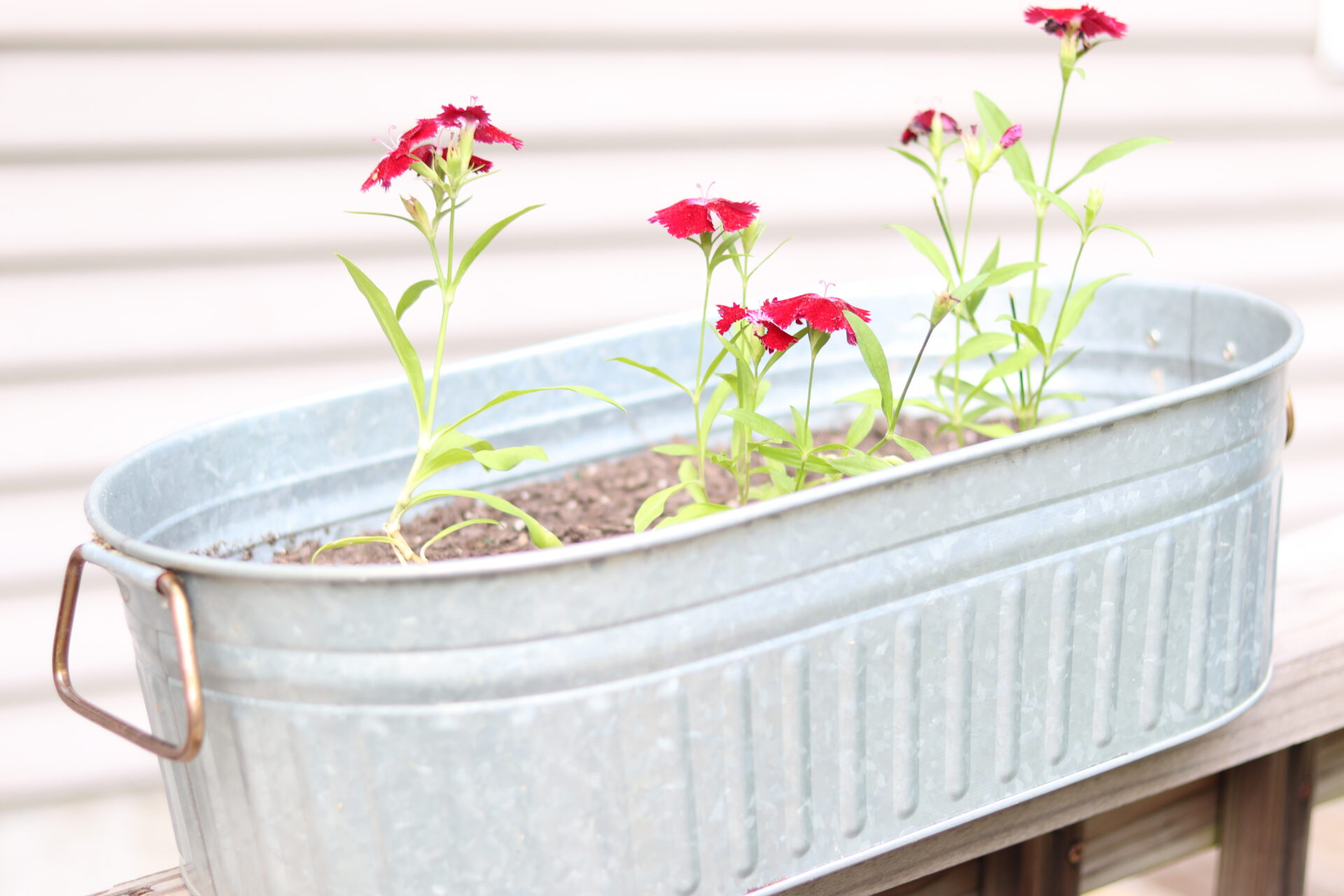 How to Make Beautiful Reclaimed Garden Planters - Dig the Good Life
